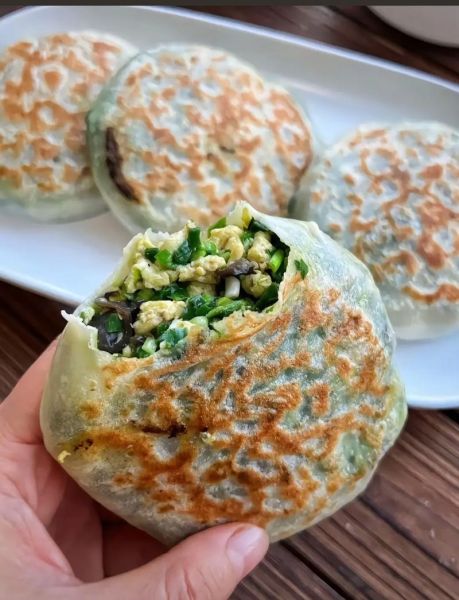 韭菜馅饼怎么做又薄又软_韭菜馅饼皮不破的秘诀-第1张图片-山城妙识