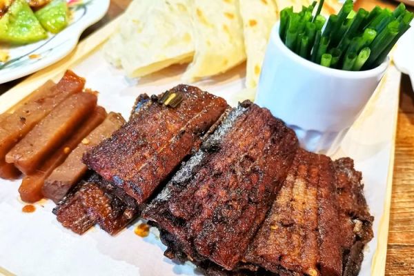 烙饼卷带鱼怎么吃_带鱼烙饼卷吃法大全-第1张图片-山城妙识