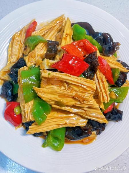 木耳炒腐竹怎么做_木耳炒腐竹需要焯水吗-第1张图片-山城妙识 木耳炒腐竹怎么做_木耳炒腐竹需要焯水吗-第1张图片-山城妙识