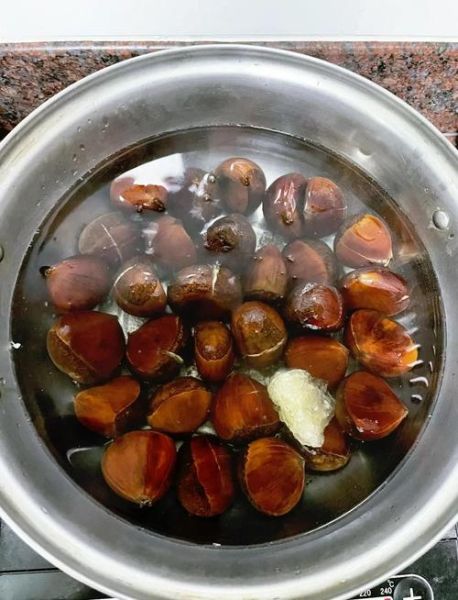 烤箱板栗的做法大全_烤箱烤板栗需要多长时间-第3张图片-山城妙识 烤箱板栗的做法大全_烤箱烤板栗需要多长时间-第3张图片-山城妙识