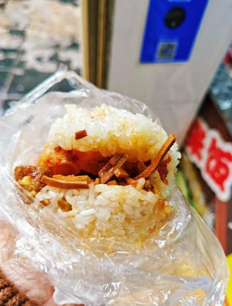 桂林糯米饭团正宗做法_桂林糯米饭团怎么做才好吃-第1张图片-山城妙识