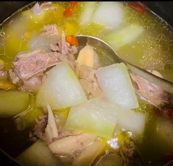 广式冬瓜煲鸭汤怎么做_广式冬瓜煲鸭汤的功效与禁忌-第1张图片-山城妙识 广式冬瓜煲鸭汤怎么做_广式冬瓜煲鸭汤的功效与禁忌-第1张图片-山城妙识