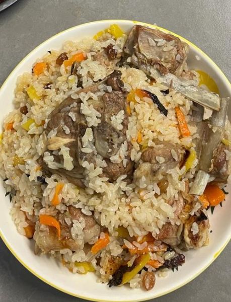 手抓饭是哪个民族的风俗_新疆手抓饭起源-第2张图片-山城妙识