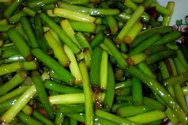 清炒蒜苔怎么做_清炒蒜苔的家常做法-第1张图片-山城妙识 清炒蒜苔怎么做_清炒蒜苔的家常做法-第1张图片-山城妙识