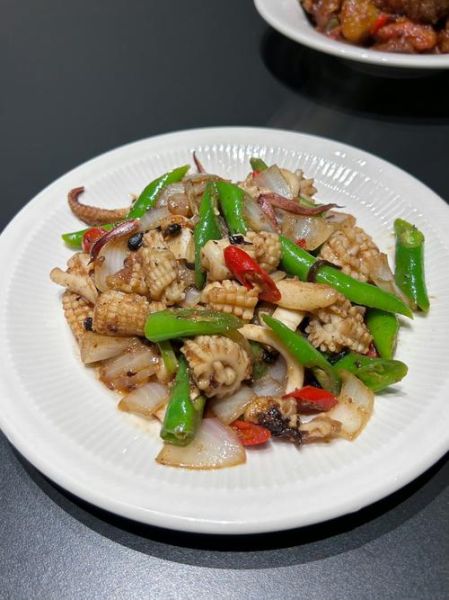 鱿鱼炒什么配菜好吃_鱿鱼炒什么菜最经典-第1张图片-山城妙识