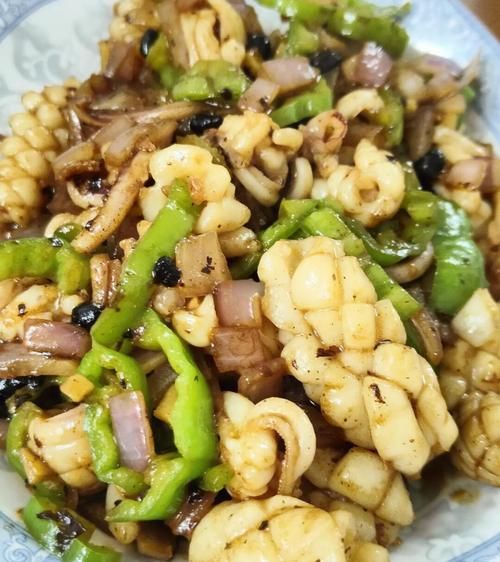 鱿鱼炒什么配菜好吃_鱿鱼炒什么菜最经典-第3张图片-山城妙识