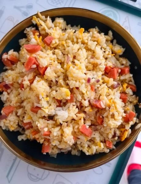 火腿蛋炒饭怎么炒_火腿蛋炒饭用什么火腿-第2张图片-山城妙识 火腿蛋炒饭怎么炒_火腿蛋炒饭用什么火腿-第2张图片-山城妙识
