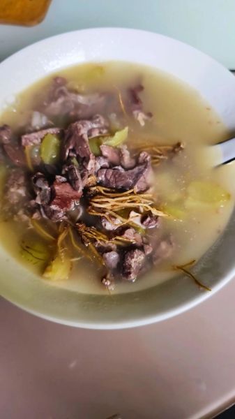 猪肺和什么煲汤治咳嗽_猪肺止咳汤的做法-第1张图片-山城妙识