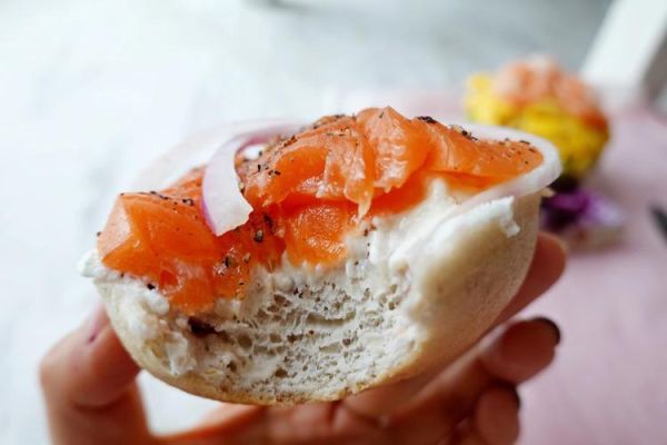 烟熏三文鱼有寄生虫吗_孕妇能吃吗-第3张图片-山城妙识