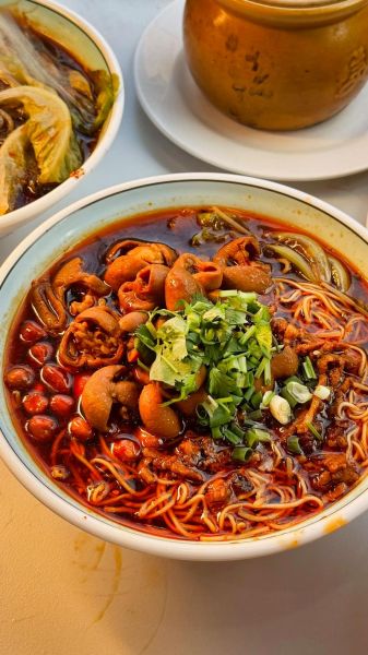 肥肠面的肥肠怎么做_肥肠去腥技巧-第1张图片-山城妙识 肥肠面的肥肠怎么做_肥肠去腥技巧-第1张图片-山城妙识