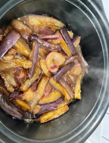 猪肉炖茄子怎么做_猪肉炖茄子家常做法-第3张图片-山城妙识
