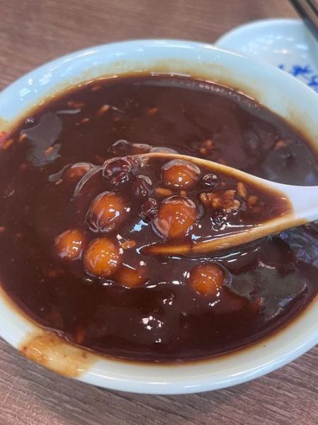 赤豆元宵的功效与作用_赤豆元宵适合什么人吃-第1张图片-山城妙识