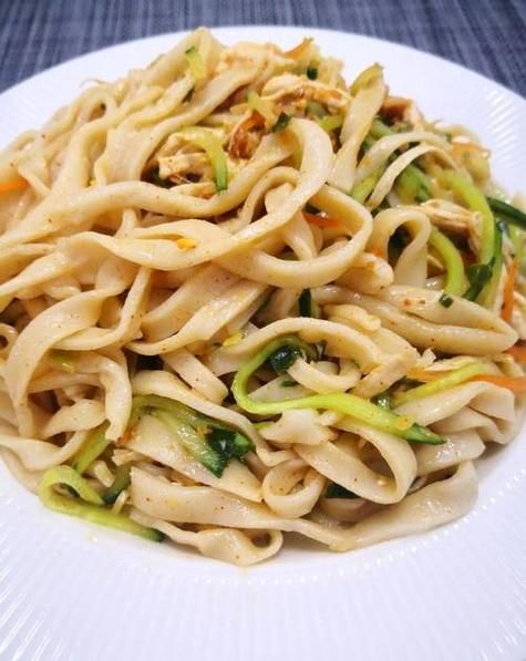 凉面面条怎么做_手工凉面面条配方-第2张图片-山城妙识 凉面面条怎么做_手工凉面面条配方-第2张图片-山城妙识