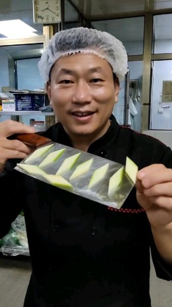 葫芦瓜怎么切_葫芦瓜切片技巧-第2张图片-山城妙识 葫芦瓜怎么切_葫芦瓜切片技巧-第2张图片-山城妙识
