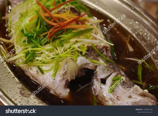 how_to_cook_steamed_fish_head_with_diced_hot_red_peppers-第2张图片-山城妙识 how_to_cook_steamed_fish_head_with_diced_hot_red_peppers-第2张图片-山城妙识