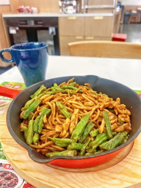 扁豆焖挂面怎么做_扁豆焖挂面家常做法-第1张图片-山城妙识 扁豆焖挂面怎么做_扁豆焖挂面家常做法-第1张图片-山城妙识