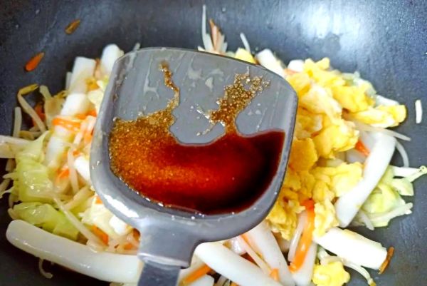 切片年糕怎么炒不粘锅_年糕片炒多久才软糯-第3张图片-山城妙识