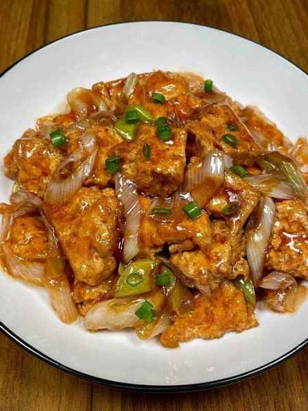 小葱炒豆腐怎么做_小葱炒豆腐用老豆腐还是嫩豆腐-第1张图片-山城妙识 小葱炒豆腐怎么做_小葱炒豆腐用老豆腐还是嫩豆腐-第1张图片-山城妙识