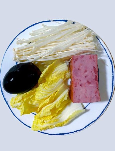 皮蛋娃娃菜汤怎么做_皮蛋娃娃菜汤的家常做法-第3张图片-山城妙识 皮蛋娃娃菜汤怎么做_皮蛋娃娃菜汤的家常做法-第3张图片-山城妙识