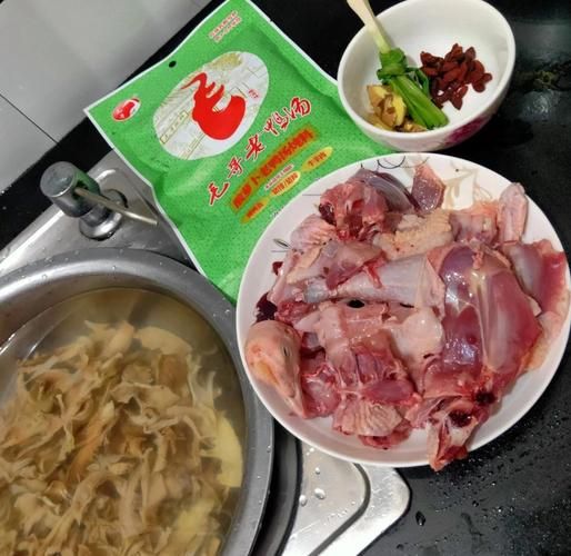 毛哥老鸭汤怎么炖_老鸭汤炖多久才入味-第2张图片-山城妙识 毛哥老鸭汤怎么炖_老鸭汤炖多久才入味-第2张图片-山城妙识
