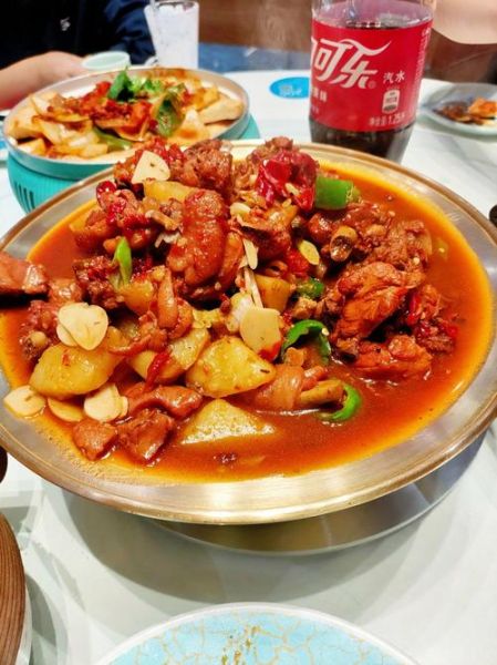 正宗新疆大盘鸡怎么做_大盘鸡用哪种鸡最好-第1张图片-山城妙识 正宗新疆大盘鸡怎么做_大盘鸡用哪种鸡最好-第1张图片-山城妙识