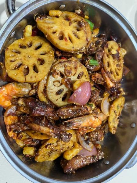 鸡翅虾干锅怎么做_家常干锅鸡翅虾做法-第3张图片-山城妙识