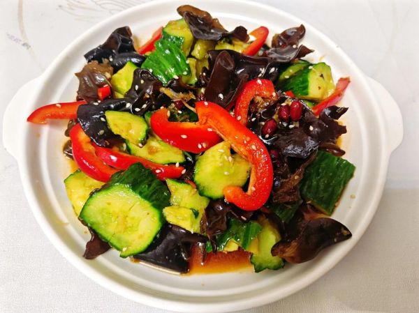 小暑吃什么菜好_小暑时节适合吃什么蔬菜-第1张图片-山城妙识