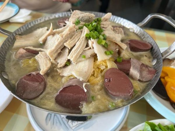 东北农村杀猪菜怎么做_正宗杀猪菜需要哪些食材-第1张图片-山城妙识 东北农村杀猪菜怎么做_正宗杀猪菜需要哪些食材-第1张图片-山城妙识