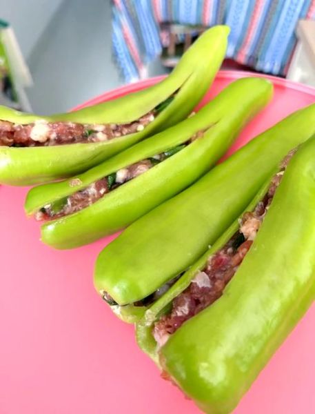 油焖尖椒放肉馅怎么做_油焖尖椒肉馅配方-第1张图片-山城妙识 油焖尖椒放肉馅怎么做_油焖尖椒肉馅配方-第1张图片-山城妙识