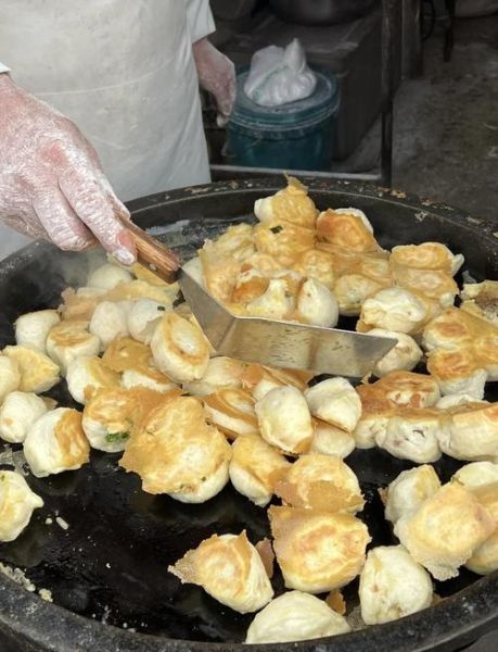 平底锅水煎包怎么做_平底锅水煎包底部金黄技巧-第3张图片-山城妙识 平底锅水煎包怎么做_平底锅水煎包底部金黄技巧-第3张图片-山城妙识