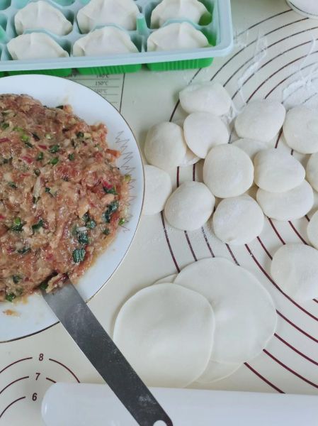 猪肉萝卜饺子馅怎么做_萝卜要不要焯水-第2张图片-山城妙识 猪肉萝卜饺子馅怎么做_萝卜要不要焯水-第2张图片-山城妙识