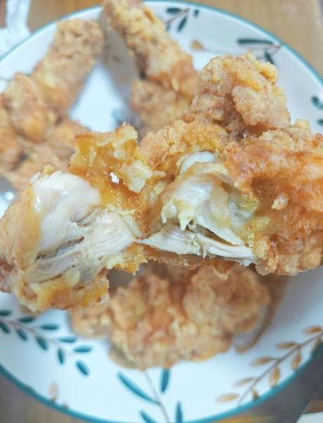 炸鸡翅根怎么炸的外酥里嫩_鸡翅根炸多久才酥脆-第1张图片-山城妙识