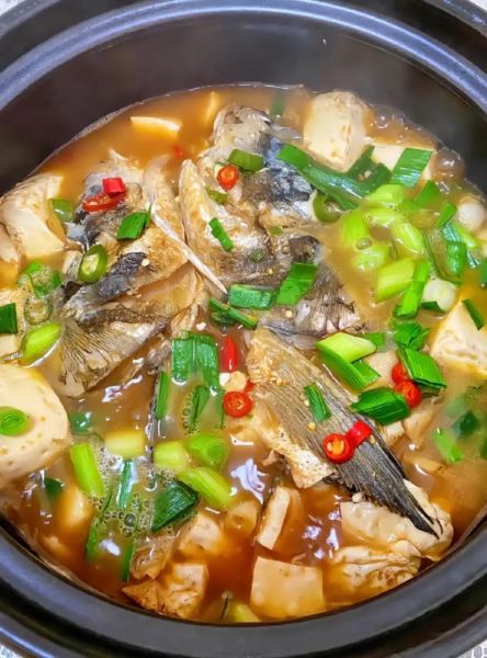 安康鱼肝炖豆腐怎么做_安康鱼肝炖豆腐窍门-第1张图片-山城妙识