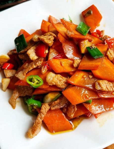 家常红萝卜怎么做好吃_红萝卜炒什么最下饭-第1张图片-山城妙识