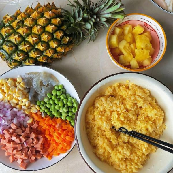 菠萝蒸饭怎么做好吃_菠萝蒸饭的做法窍门-第1张图片-山城妙识