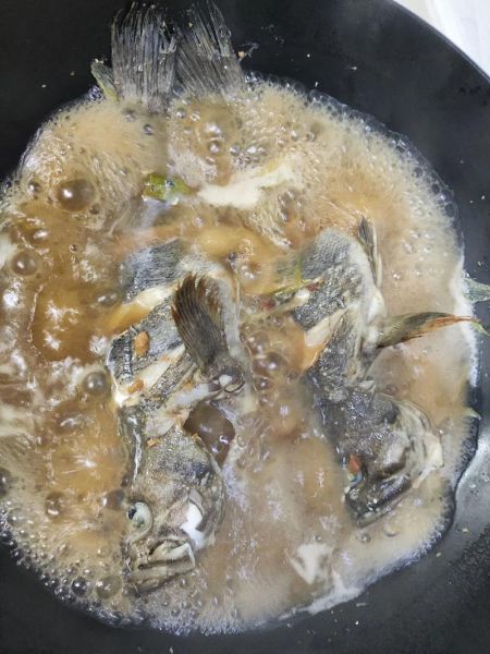 家常炖黑鱼的做法大全_黑鱼怎么炖才嫩-第1张图片-山城妙识 家常炖黑鱼的做法大全_黑鱼怎么炖才嫩-第1张图片-山城妙识