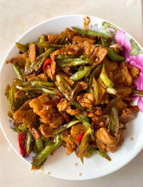 经典湘菜小炒肉怎么做_湘菜小炒肉正宗做法-第1张图片-山城妙识