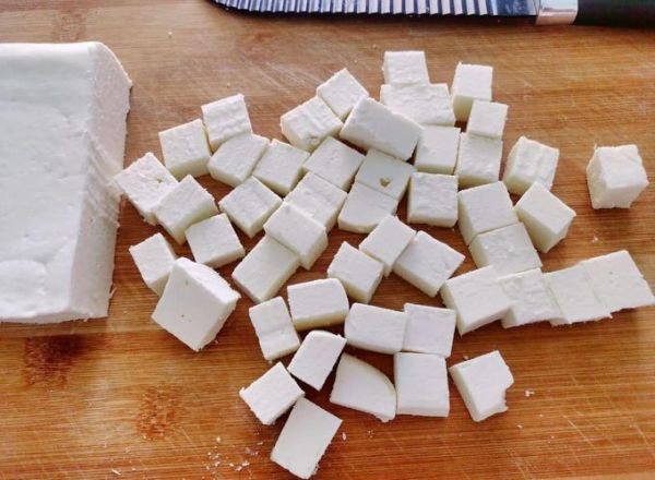 拔丝奶豆腐怎么做_拔丝奶豆腐怎么做好吃-第2张图片-山城妙识