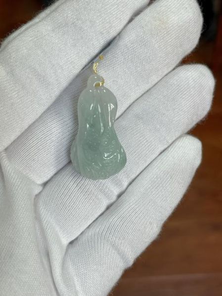 翡翠白菜图片_如何辨别真假-第1张图片-山城妙识