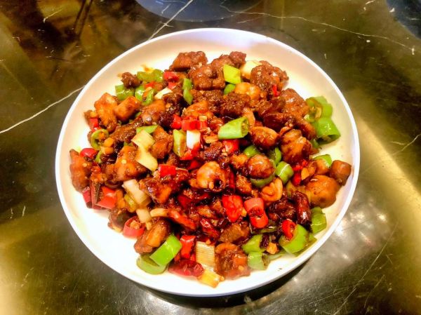 辣子鸡的家常做法_辣子鸡怎么炒才酥脆-第3张图片-山城妙识