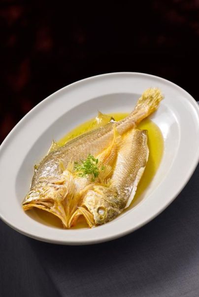 清蒸黄鱼怎么做好吃_清蒸黄鱼的家常做法步骤-第3张图片-山城妙识