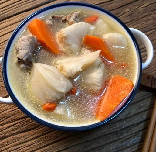 猴头菇排骨汤怎么煲_猴头菇煲汤前要焯水吗-第1张图片-山城妙识