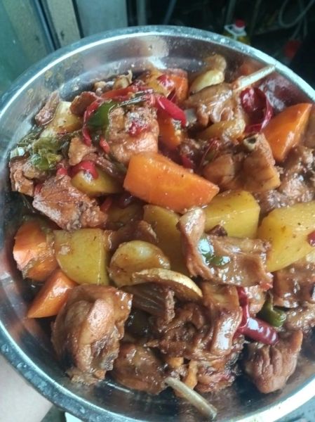 炒鸡肉粘锅怎么办_鸡肉炒不糊锅技巧-第1张图片-山城妙识 炒鸡肉粘锅怎么办_鸡肉炒不糊锅技巧-第1张图片-山城妙识