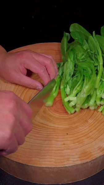 清蒸广东菜心怎么做_清蒸菜心焯水还是不焯水-第1张图片-山城妙识 清蒸广东菜心怎么做_清蒸菜心焯水还是不焯水-第1张图片-山城妙识