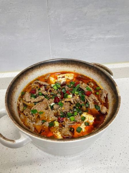 家常牛肉火锅怎么做_牛肉火锅底料怎么调-第2张图片-山城妙识
