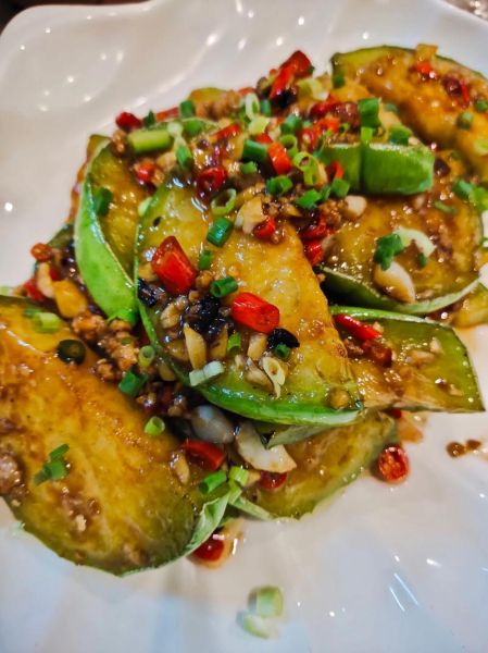 青茄子怎么炒好吃_青茄子炒肉家常做法-第3张图片-山城妙识