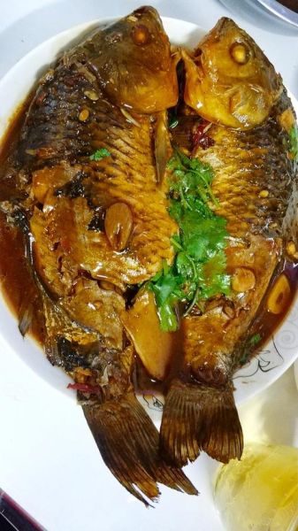 鲤鱼怎么炖好吃又简单_家常炖鲤鱼做法-第3张图片-山城妙识