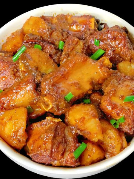 土豆炖排骨最正宗的做法_家常土豆炖排骨怎么做-第2张图片-山城妙识
