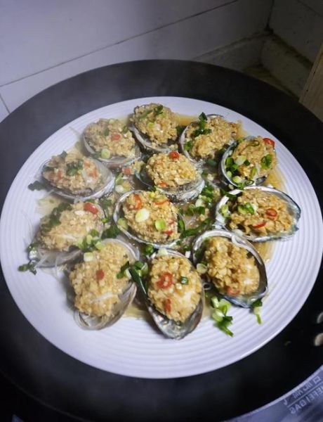 蒜蓉粉丝蒸鲍鱼怎么做_蒜蓉粉丝蒸鲍鱼蒸几分钟-第1张图片-山城妙识 蒜蓉粉丝蒸鲍鱼怎么做_蒜蓉粉丝蒸鲍鱼蒸几分钟-第1张图片-山城妙识