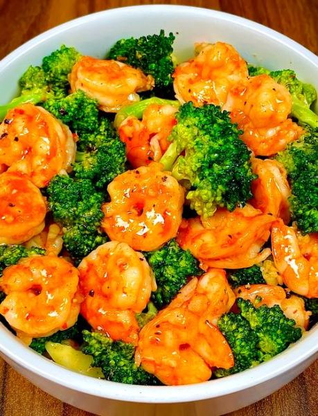 炒虾仁怎么炒才嫩_家常炒虾仁做法-第2张图片-山城妙识